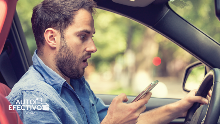 6 Distracciones que pueden provocar un siniestro - Autoefectivo